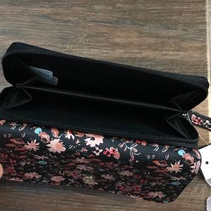 George | Bags | Nwt George Brand Trifold Wallet | Poshmark
